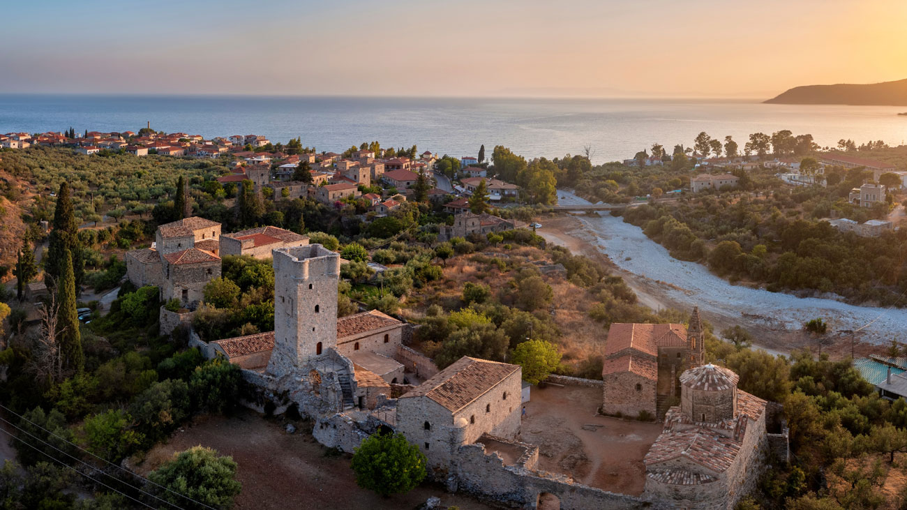 Weather in Greece in June: Best Destinations and Tips