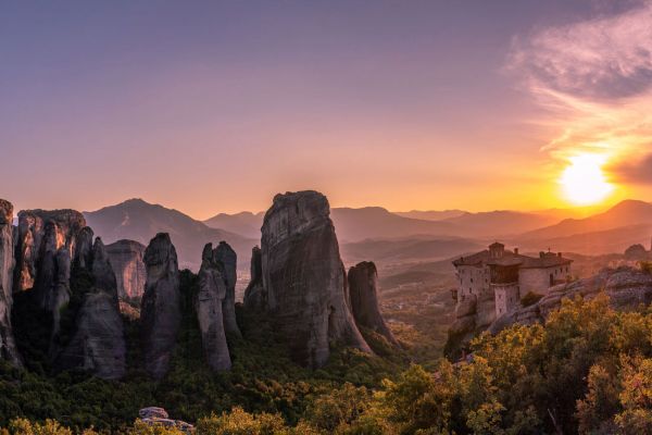 The 10 Best Places to Visit in Greece